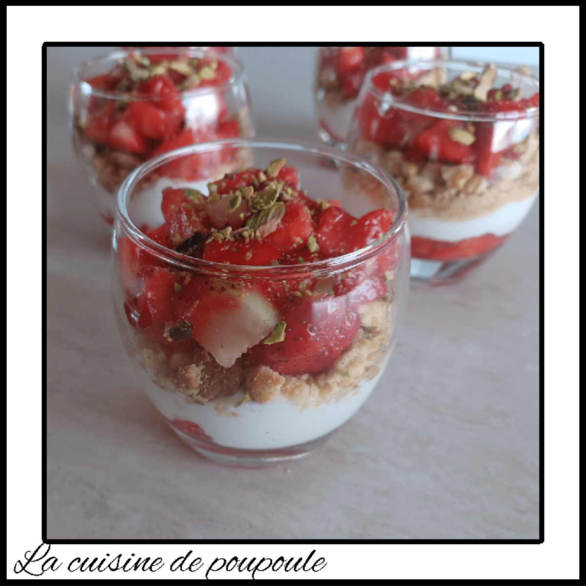 Verrines fraises fromage blanc et galette bretonne (biscuit breton ...